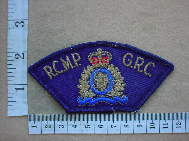 5332 Royal Canadian Mounted Police arm patch (Police Canada) – SA Militaria